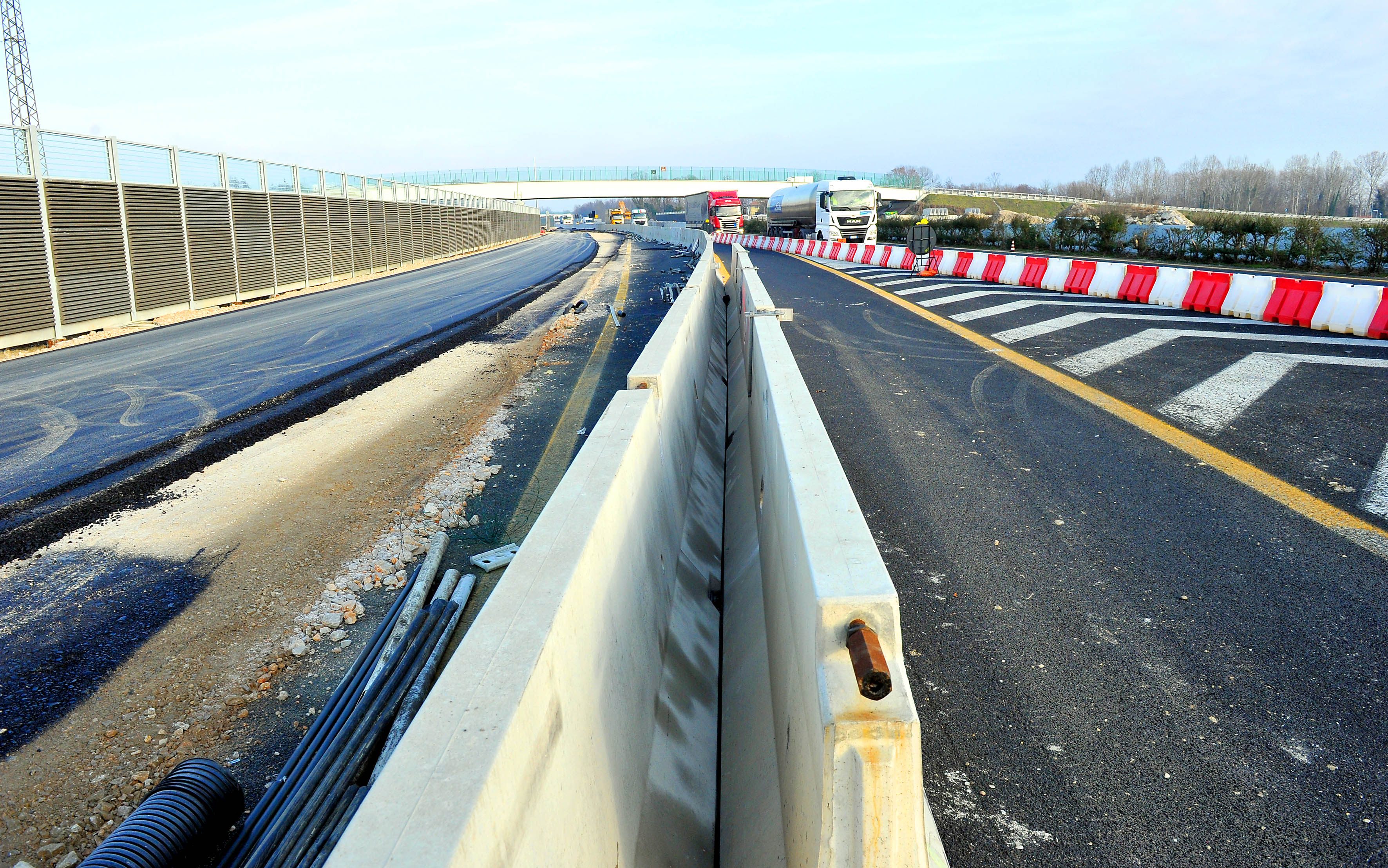 Fvg, lavori per la terza corsia sull'autostrada, il cantiere verso Gonars Fvg, lavori per la terza corsia sull'autostrada, il cantiere verso Gonars