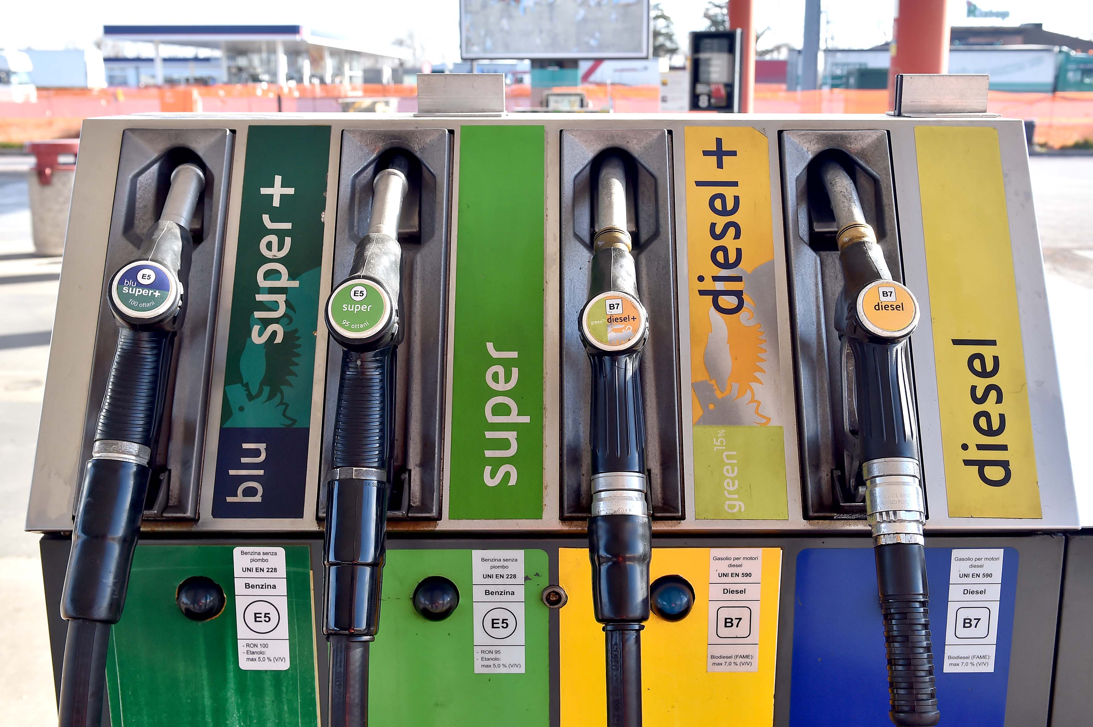 Il distributore diesel più conveniente in autostrada è vicino al Friuli