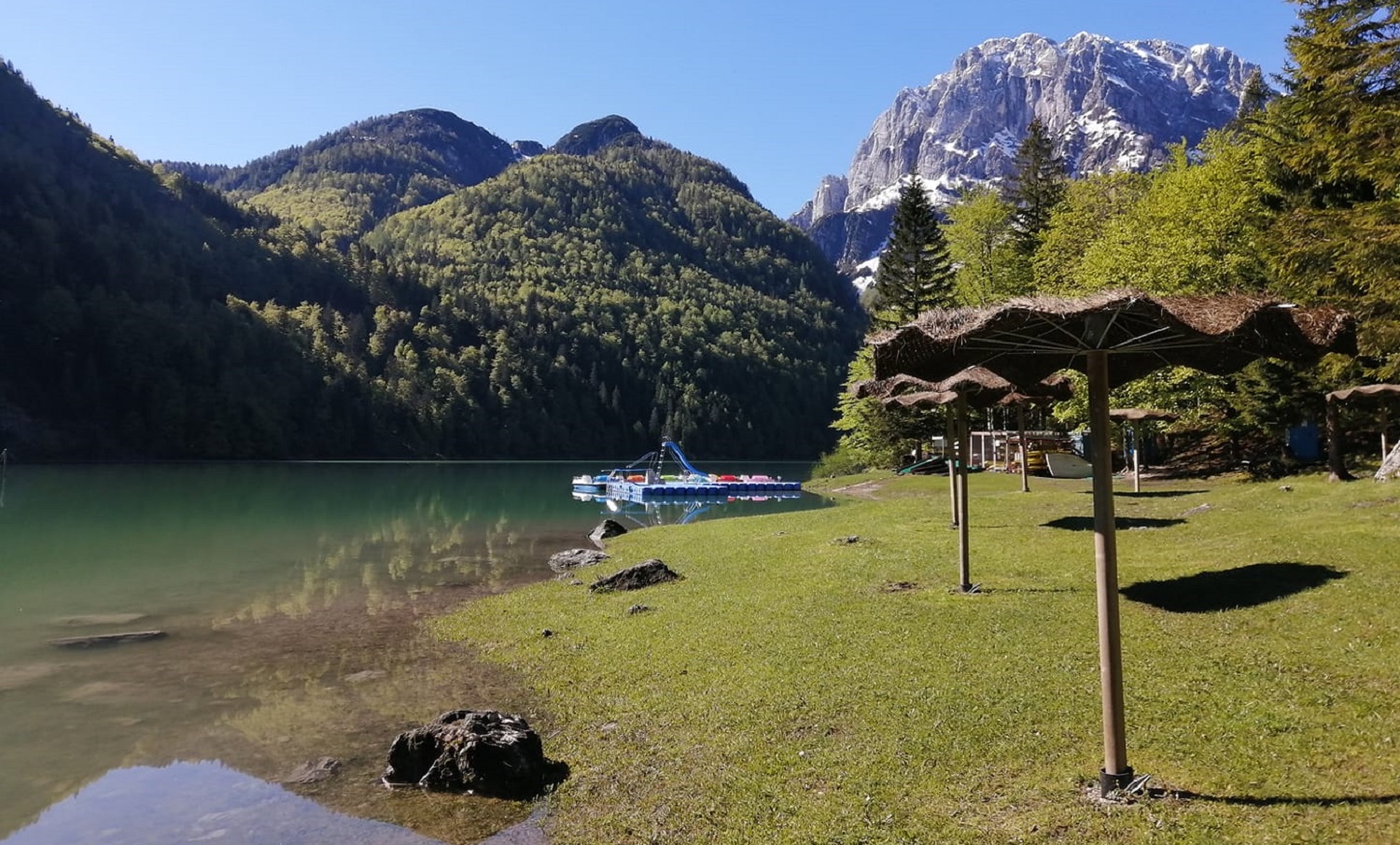 Friuli, la stagione estiva dei laghi entra nel vivo: tutte le opportunità