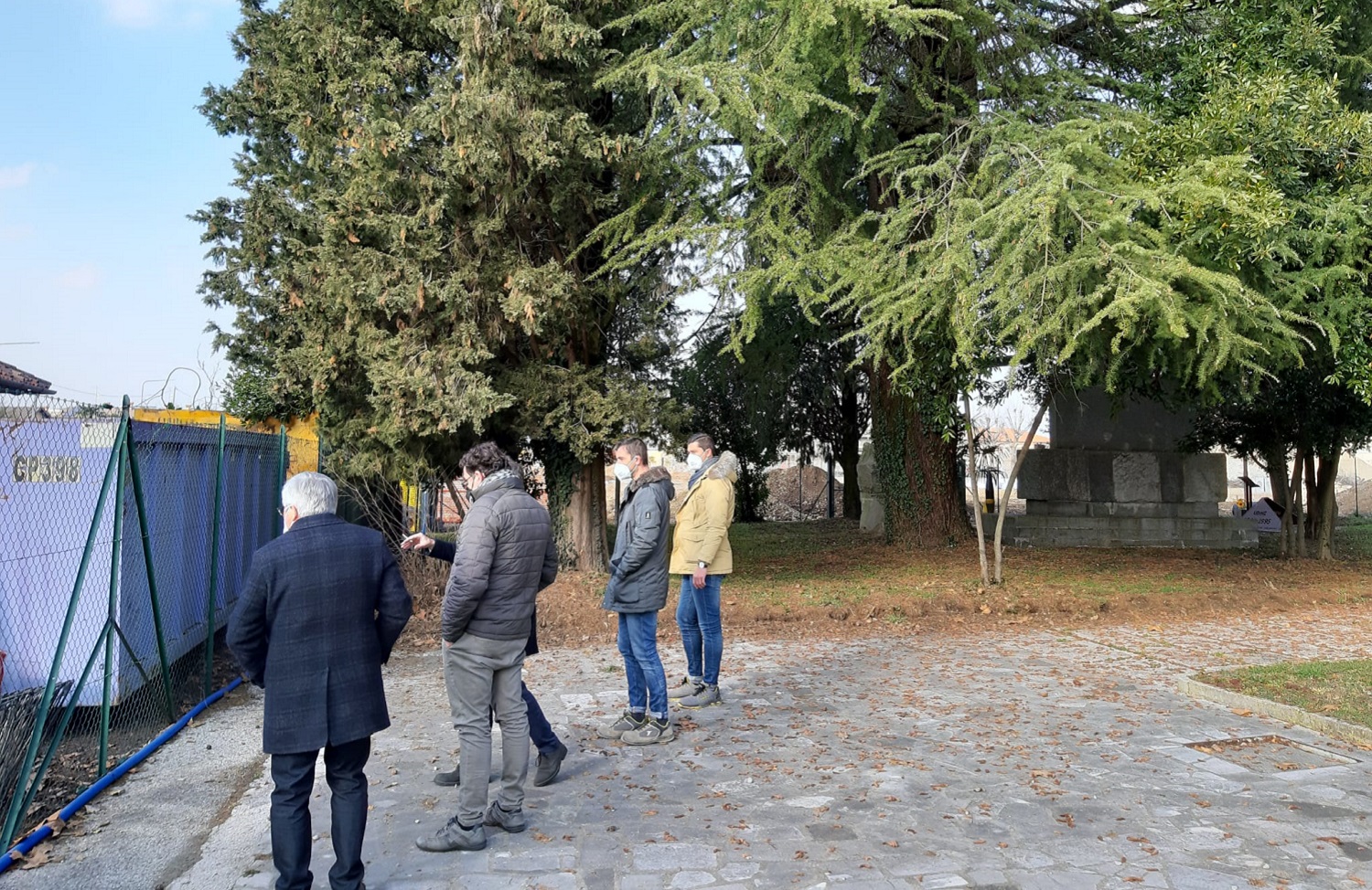 Udine, il no del Comune al taglio dell'albero nell'ex caserma Osoppo
