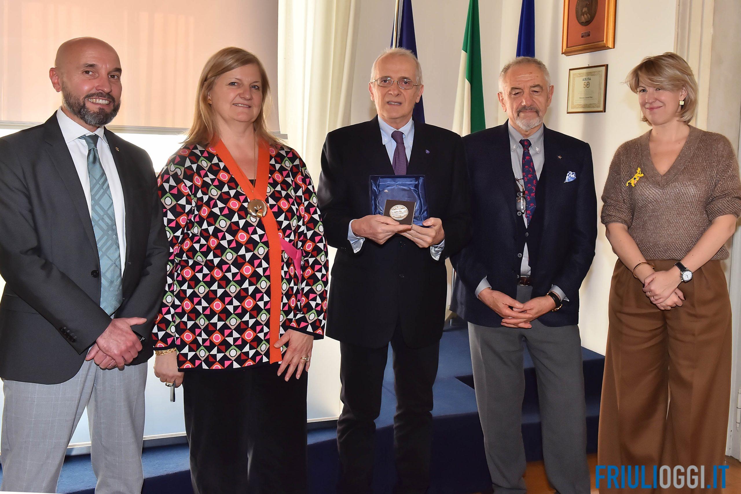 Doppio premio per il professor Andrea Carletti