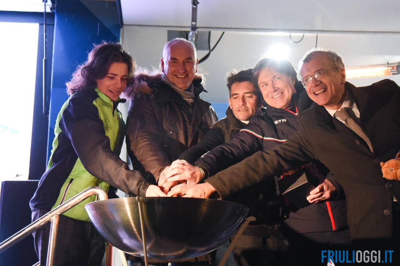 La torcia di Eyof è arrivata a Udine: acceso il braciere