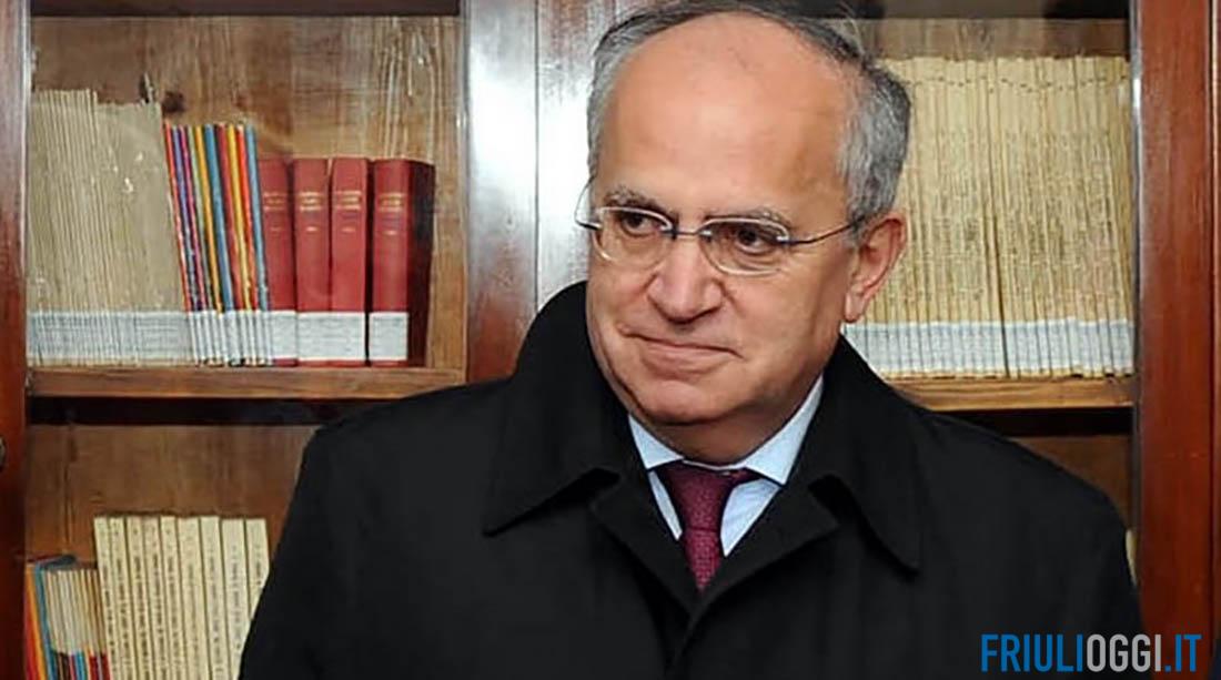 Saro si racconta in un libro, 30 anni di politica tra fare e disfare