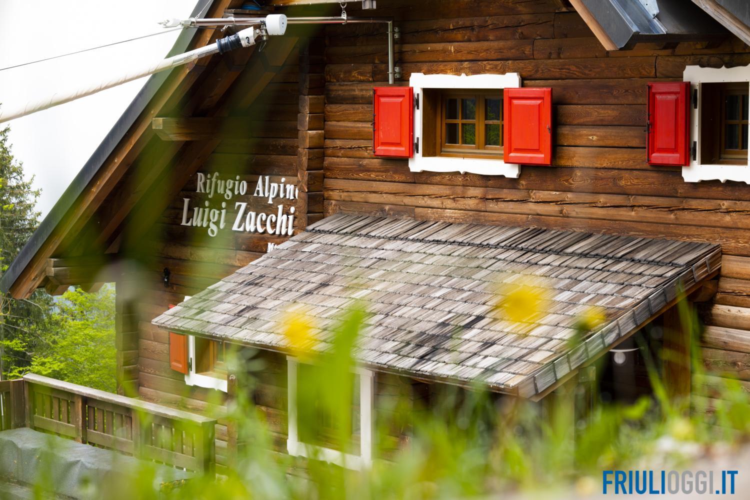 Escursionista perde l’orientamento tra i Laghi di Fusine e il Rifugio ...