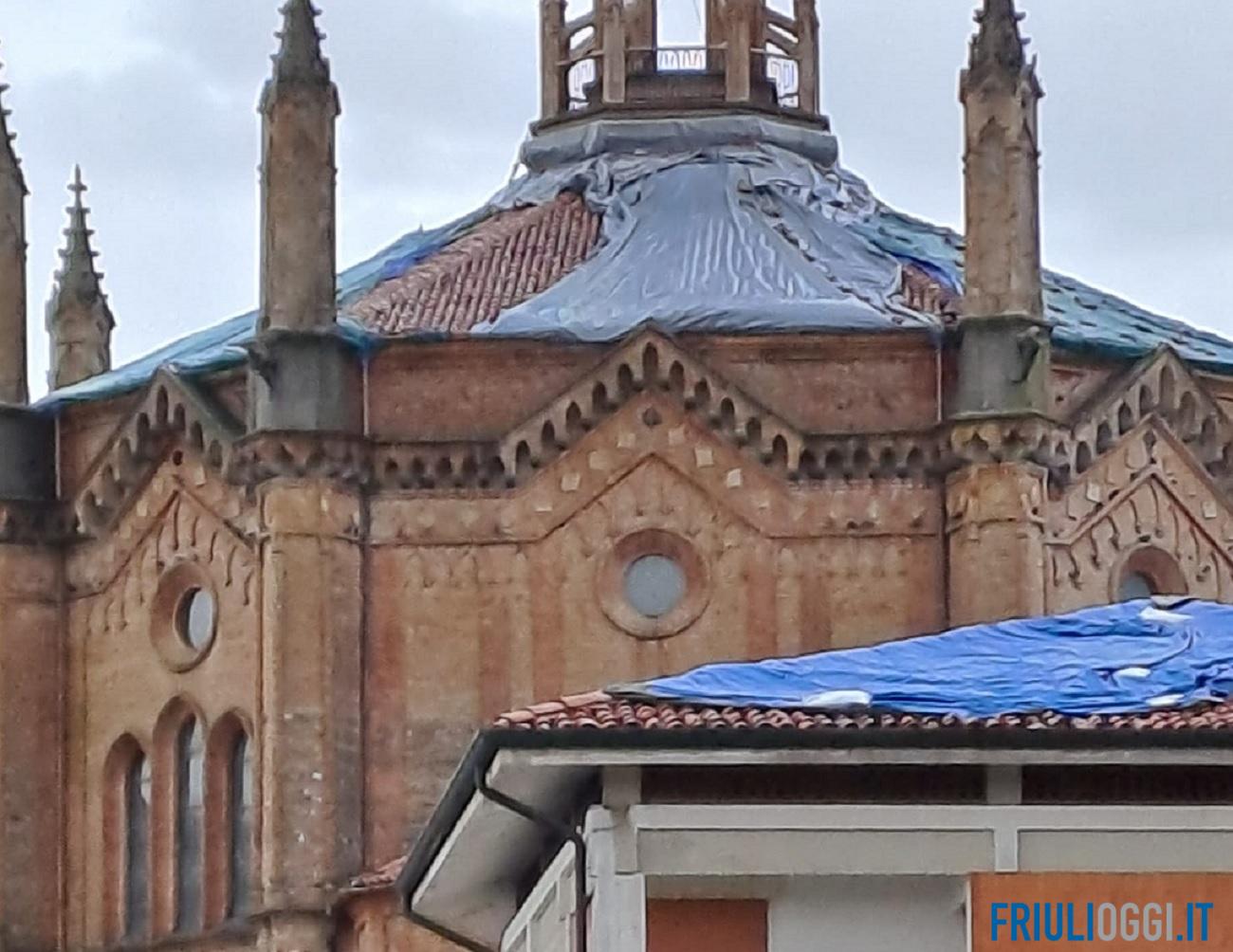 A 5 mesi dal maltempo, ancora i teloni sui tetti delle Chiese