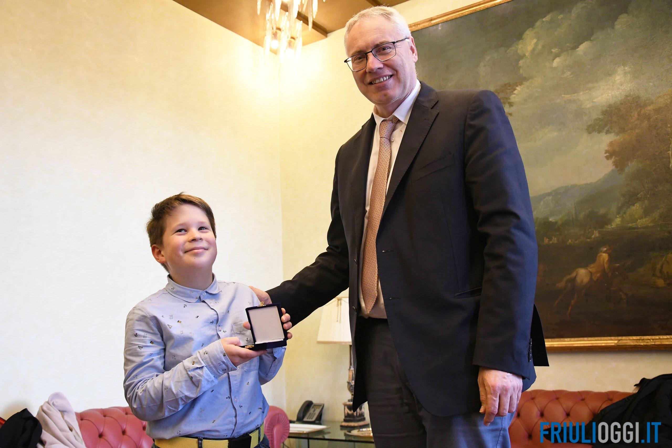 A soli 7 anni suona per il 70esimo della Rai, il Fvg premia il giovane ...