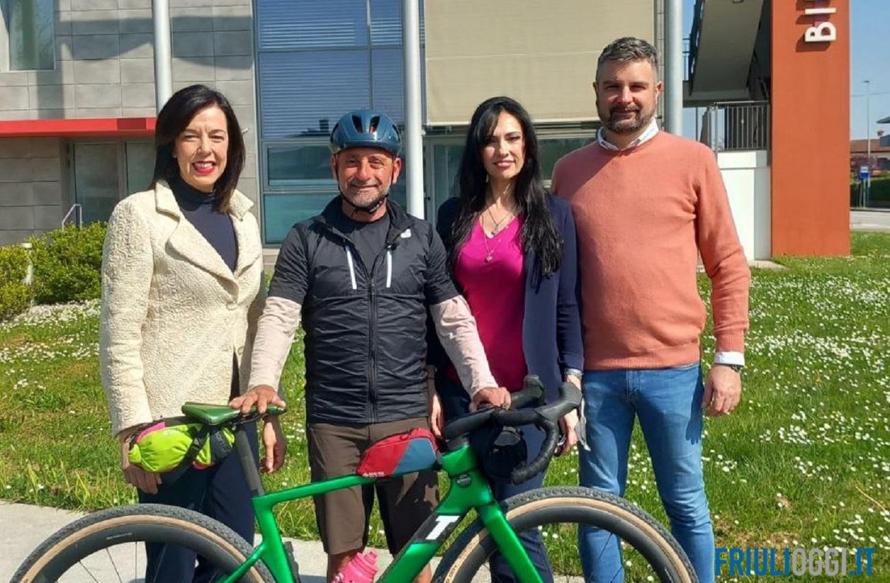 Paolo Bettini a Fiume Veneto per le riprese del Giro Express